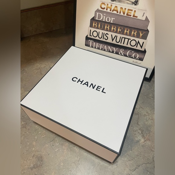CHANEL | Other | Chanel Gift Box | Poshmark